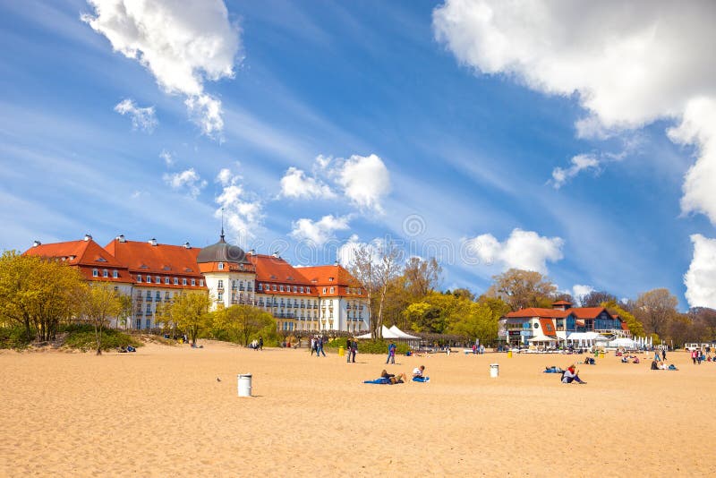 Sopot-Strand redaktionelles bild. Bild von himmel, sand - 30766315