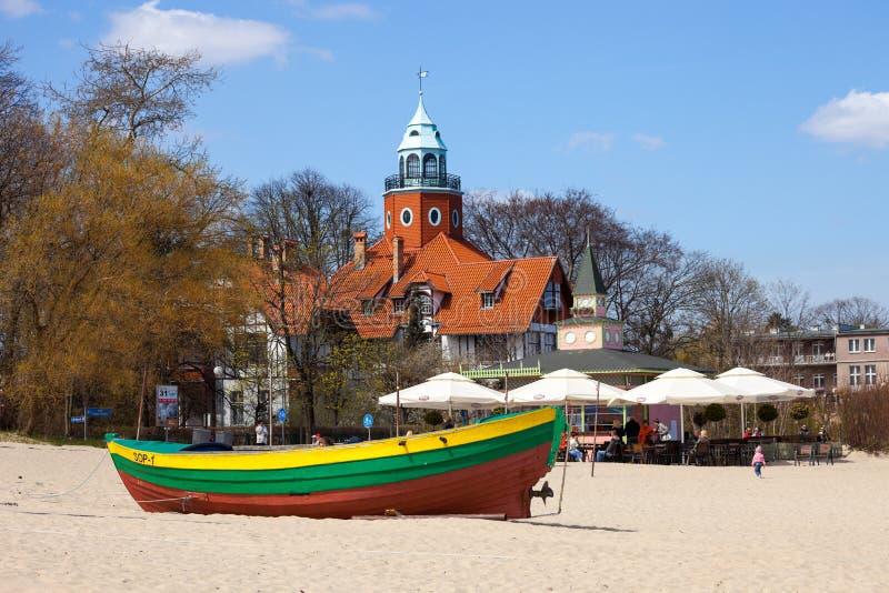 Am Strand in Sopot, Polen redaktionelles stockfotografie. Bild von ...