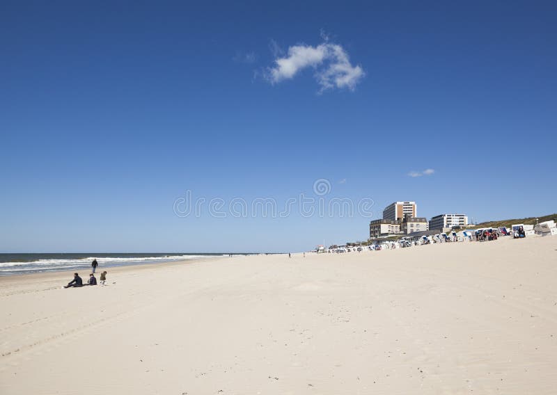 Strand Von Westerland, Sylt Redaktionelles Bild - Bild von touristen ...