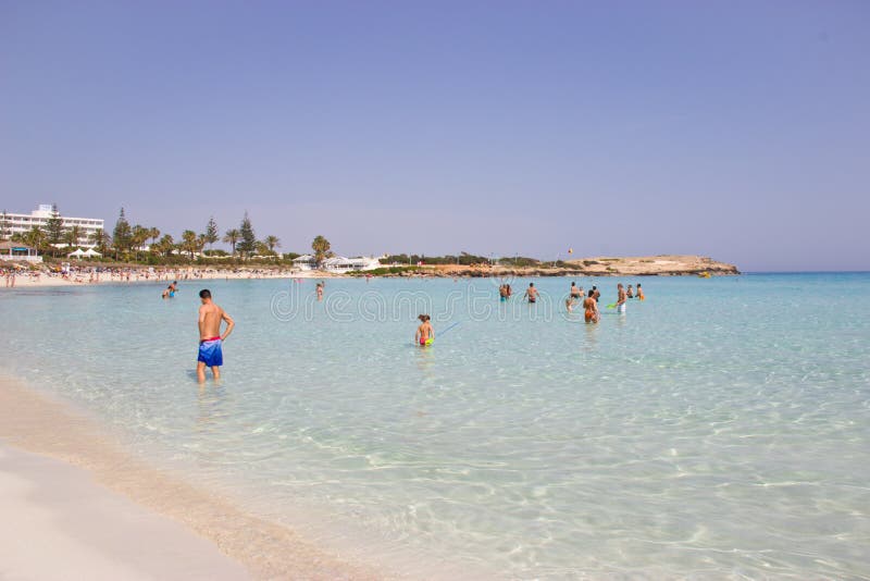 Larnaca strand, Cypern redaktionell fotografering för bildbyråer. Bild ...