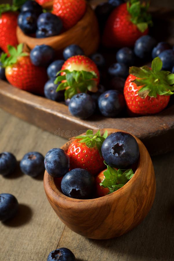 Strawberries and Blueberries Stock Photo - Image of dieting, organic ...