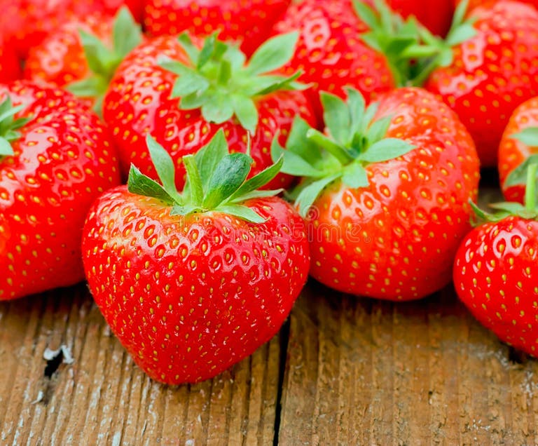 Strawberries on Wooden Bench. Stock Image - Image of organic, freshness ...