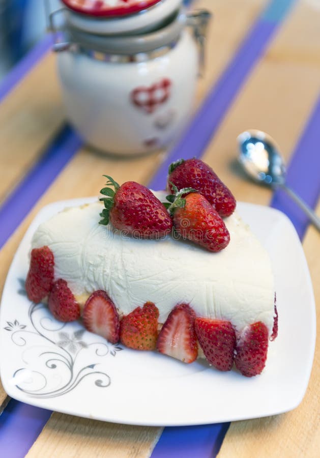 Strawberry Cake on the Plate Stock Image - Image of berry, cheesecake ...