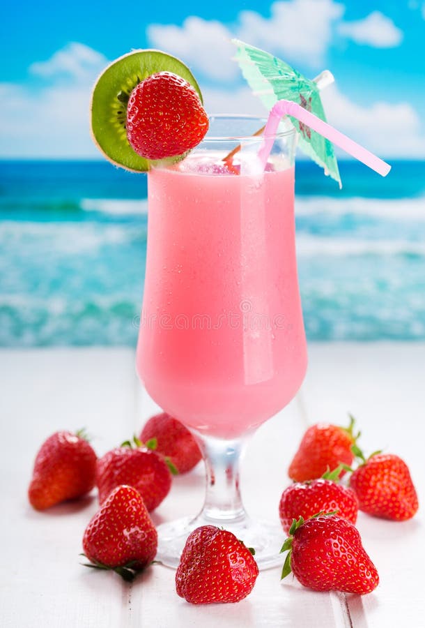 Strawberry cocktail stock image. Image of beverage, wave - 31828585