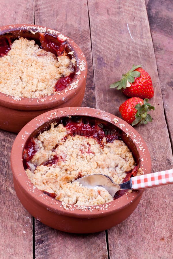 Strawberry Crumble stock image. Image of crusty, aromatic - 41742017