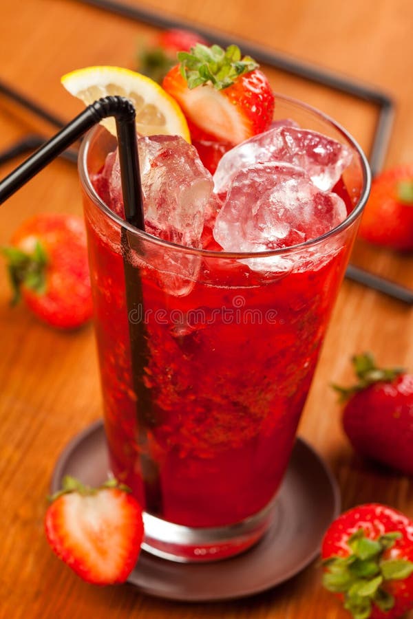 Strawberry drink stock image. Image of strawberries, whiskey - 31412121