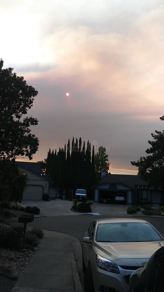 Strawberry Moon Eclipse editorial photo. Image of sunset - 159600096