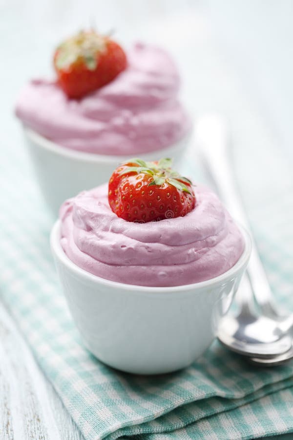 Strawberry mousse stock image. Image of macro, cream, pudding - 3943559