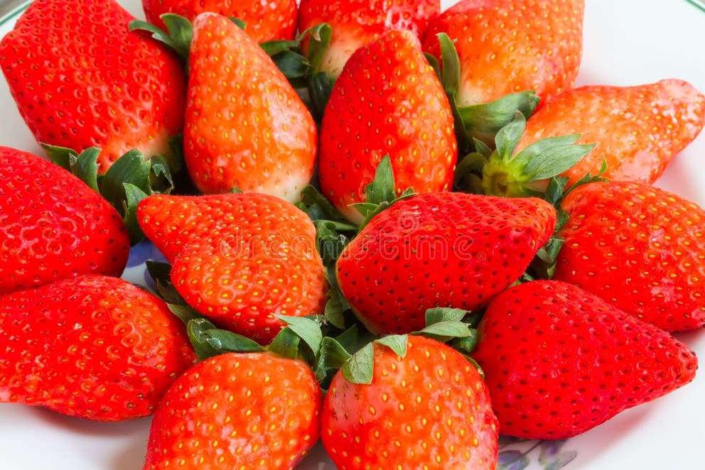 Strawberry on white disc stock image. Image of delicacy - 36198811