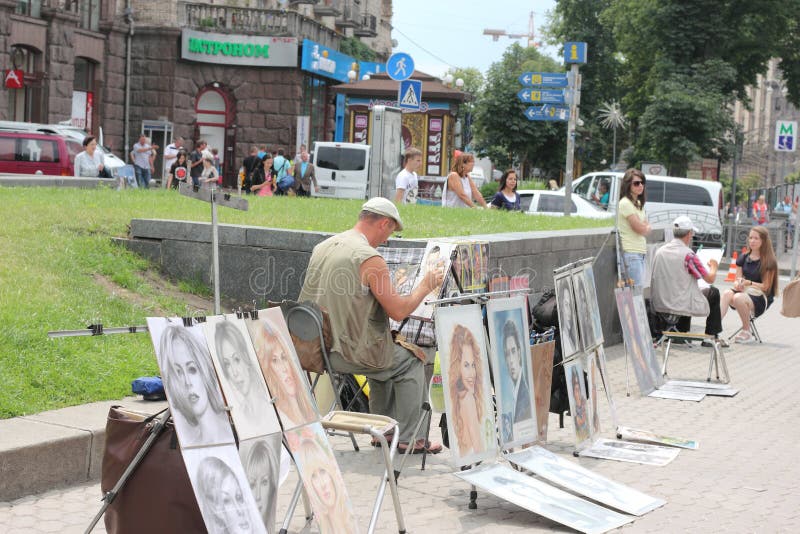 Street artist editorial stock image. Image of portrait - 55772229