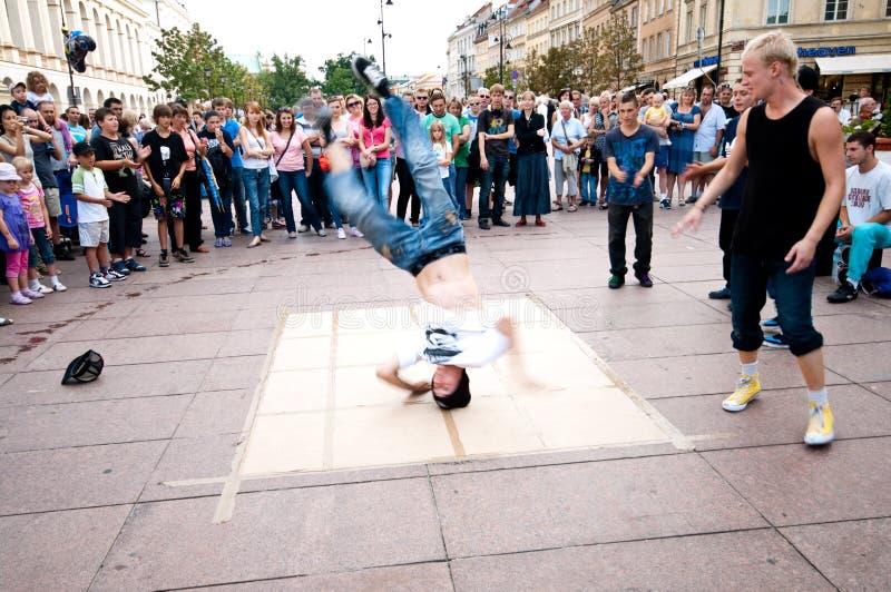 Street Breakdancers in Warsaw Editorial Stock Image - Image of dancers ...