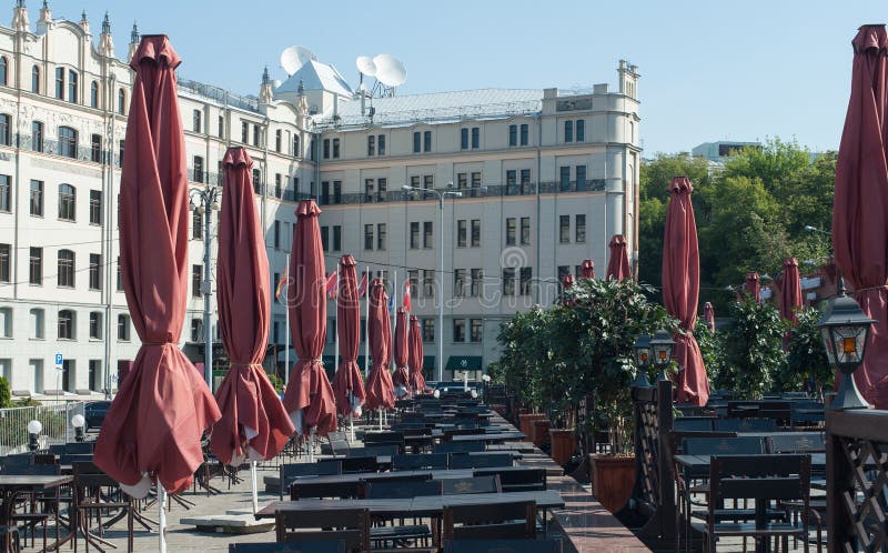 Street Cafe stock image. Image of moscow, table, building - 173519741