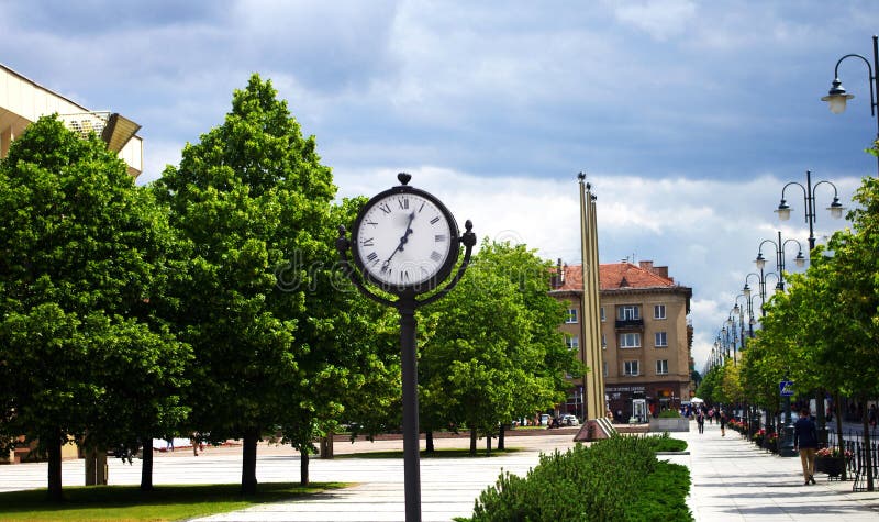 Street clock editorial photography. Image of style, apartment - 55988437