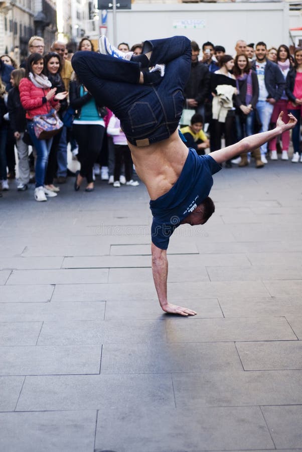 Street Dancer editorial photo. Image of modern, entertainment - 31060856