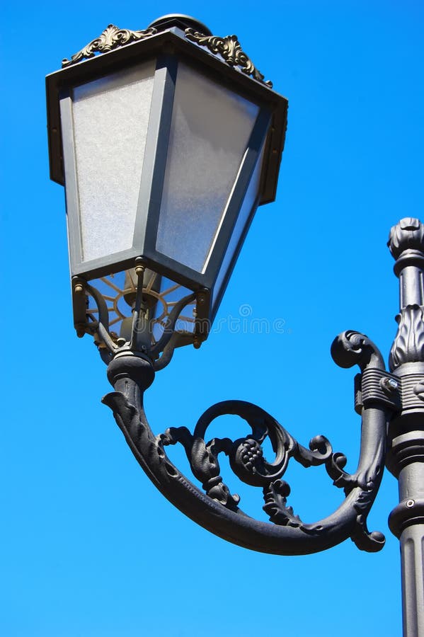 Old Fashioned Oil Street Lamp Stock Image - Image of streetlight, light ...