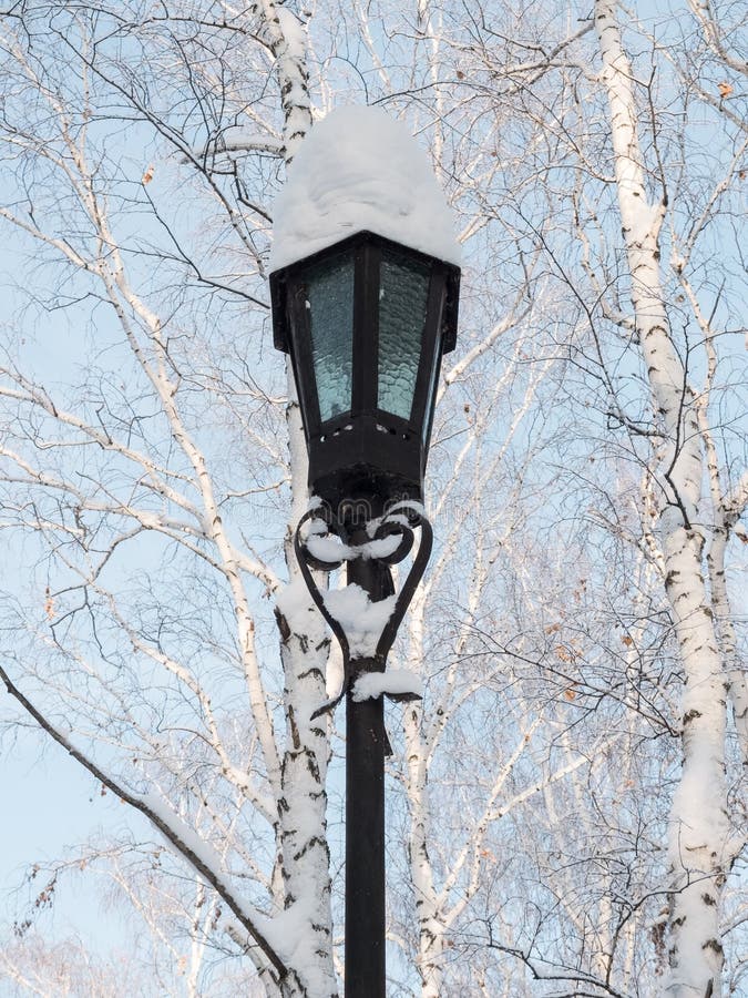 Lamp Post Snow Stock Photos - Download 1,040 Royalty Free Photos