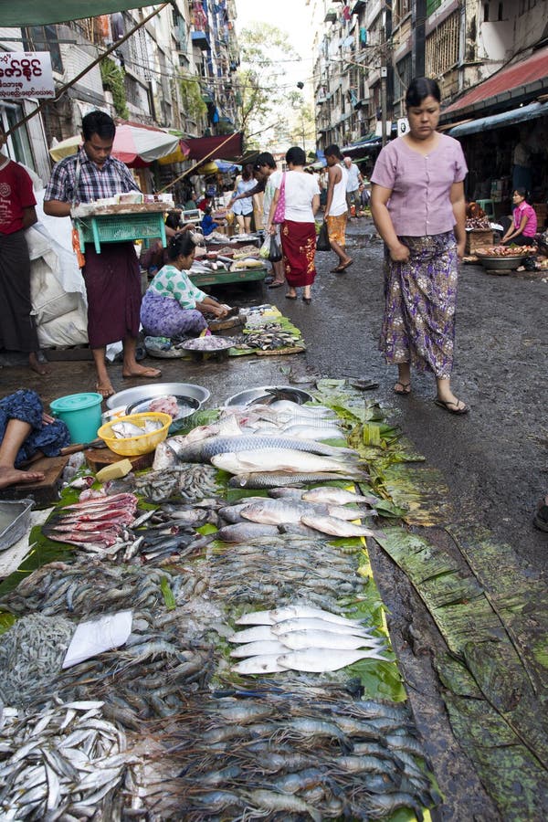 Street Market in Yangon editorial stock image. Image of markets - 29591704