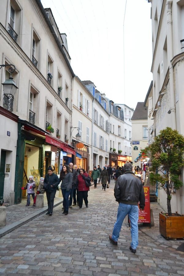Street in Montmartre editorial photo. Image of montmartre - 37502266