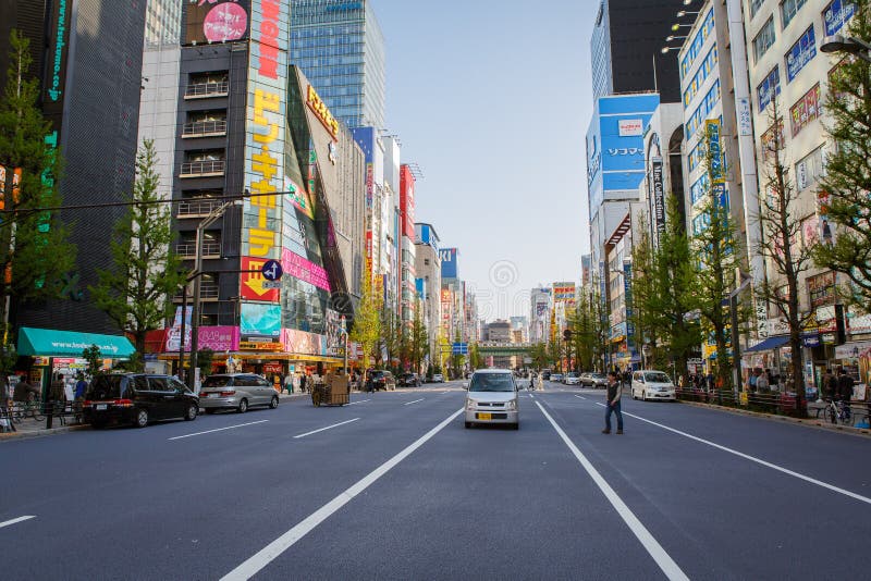 Street movement editorial photo. Image of bridge, cars - 47370501