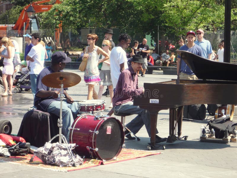 Two Street Musicians Playing Violin Editorial Photo - Image of stone ...