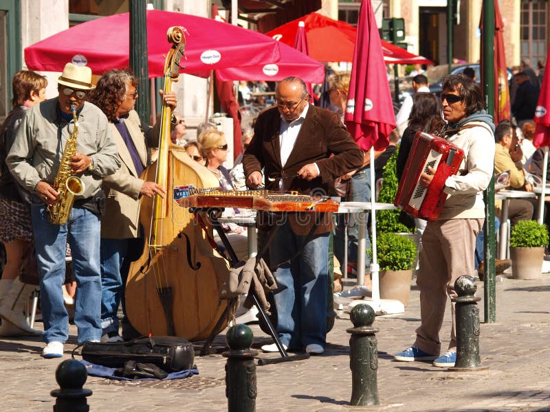 Street musicians editorial image. Image of city, event - 28436275