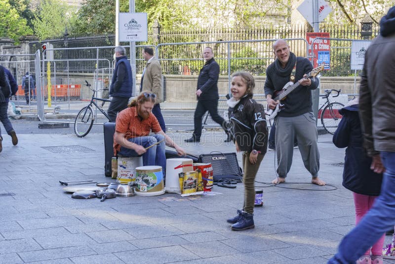 Street Performance in Downtown Editorial Photo - Image of performance ...