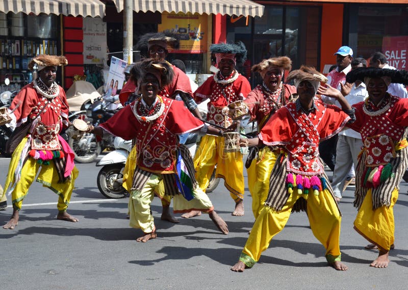 Street Performance in India Editorial Stock Photo - Image of journalism ...