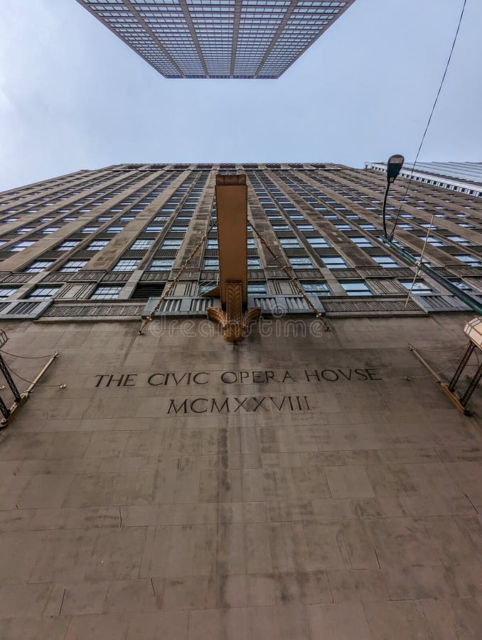 Street and Riverview Scenes in Downtown Chicago Stock Photo - Image of ...