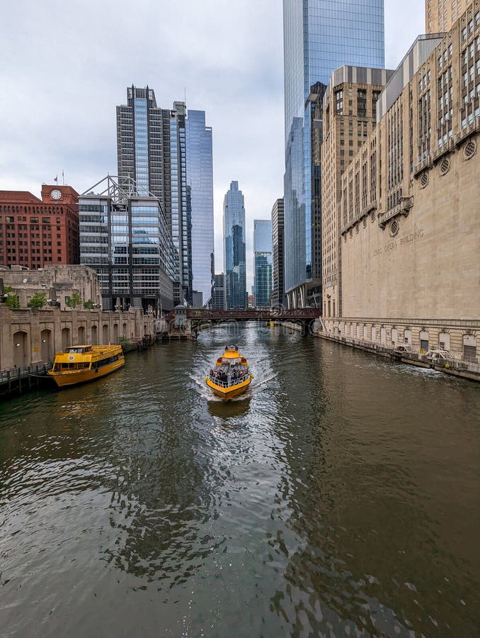 Street and Riverview Scenes in Downtown Chicago Stock Photo - Image of ...