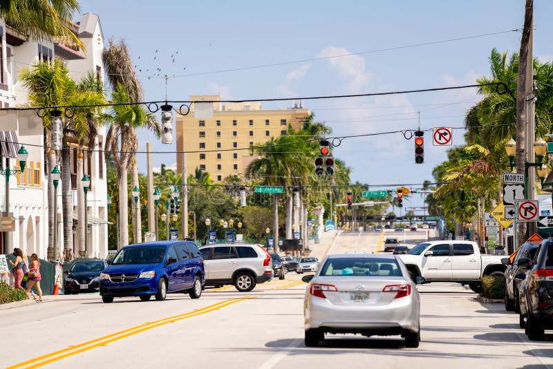 Street Scene at Delray Beach FL Editorial Photo - Image of outdoors ...