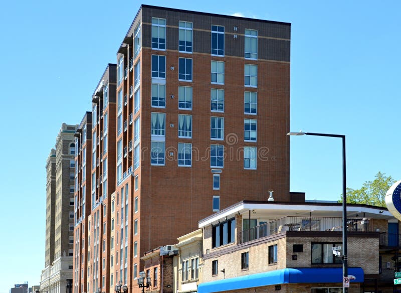 Street Scene in Downtown Duluth, Minnesota Stock Photo - Image of great ...