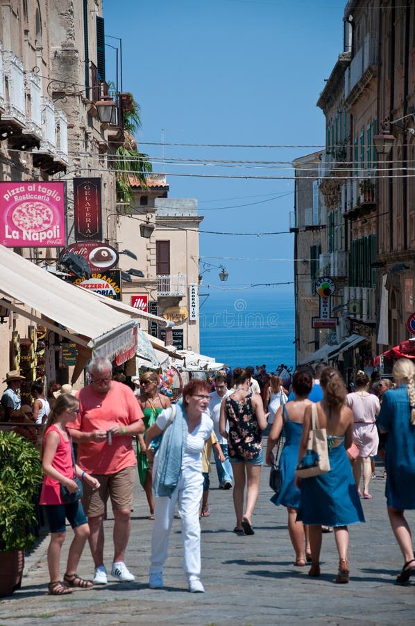 Street Tropea during the Day Editorial Photo - Image of sand, cityscape ...