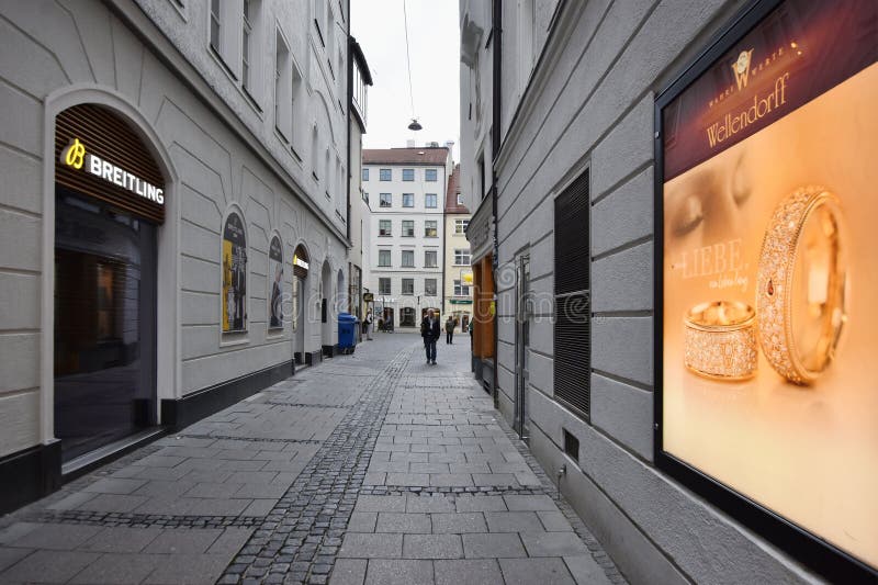 Street View and Cityscape in the Old Town of Munich, Germany Editorial ...