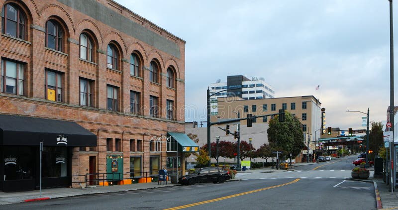 A Street View in Everett, Washington Editorial Stock Image - Image of people, urban: 131610559