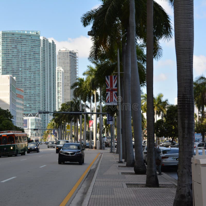 Street View of Miami Downtown on Biscayane Blv Editorial Photo - Image ...