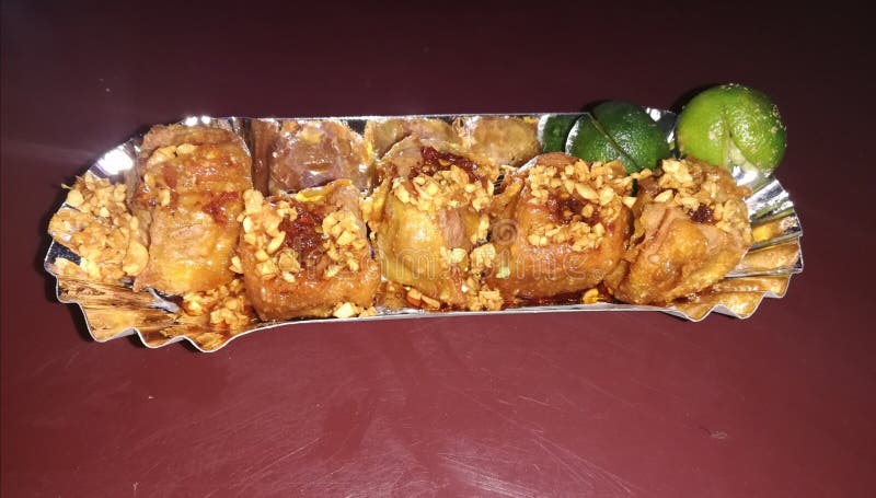 Streetfood Fried Siomai Con Chile Foto de archivo - Imagen de frito ...
