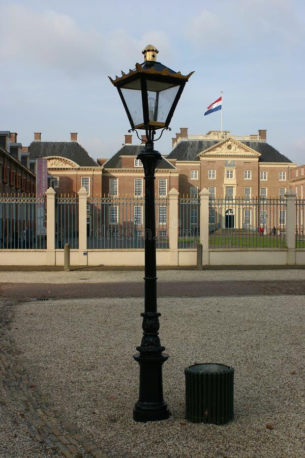 Paleis Het Loo (Royal Palace) Stock Photo - Image of courtyard, dutch ...
