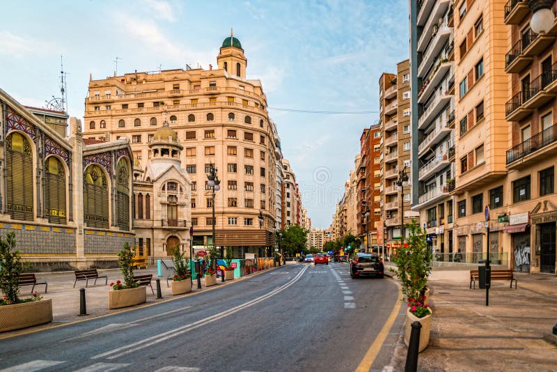 The Streets of Valencia in the Summer Evening Editorial Photography ...