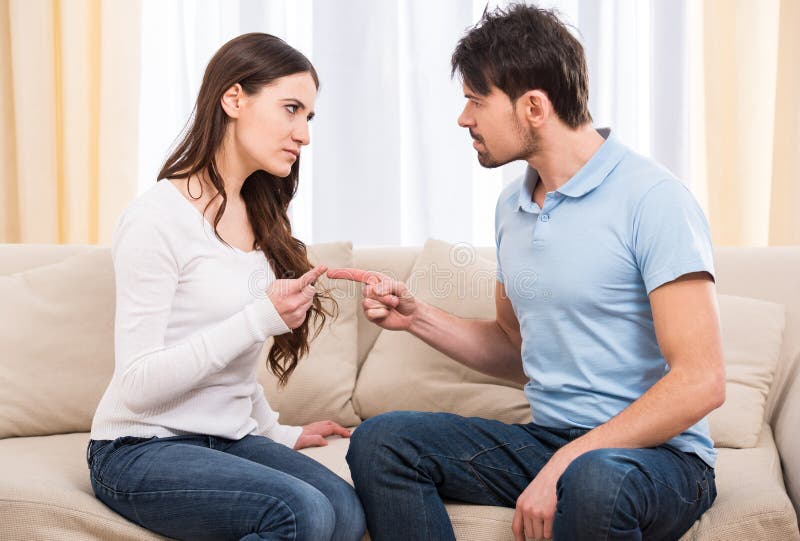 Streit stockbild. Bild von couch, schwierigkeiten, zuhause - 49348307