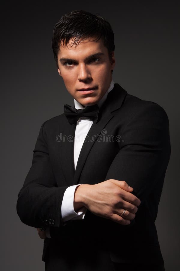 Strenger Mann stockfoto. Bild von kaukasisch, kostüm - 18115016