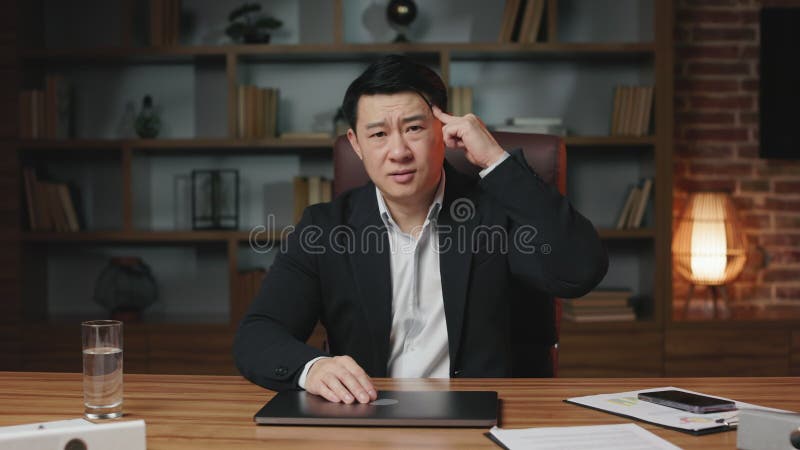 Stressed Ceo Blaming Silly Employee for Insane Plan at Work Stock Video ...