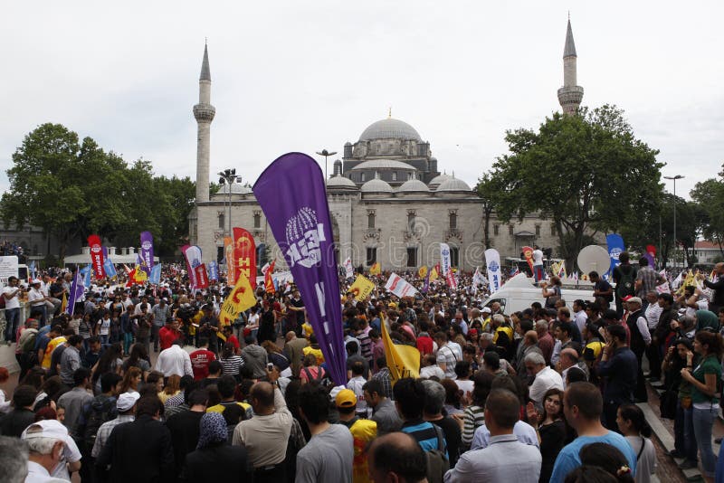 Strike in Istanbul,Turkey editorial photo. Image of strike - 25097486
