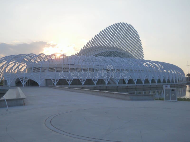Florida Polytechnic University IST Building at Sunset Editorial Photo - Image of bright, arch ...