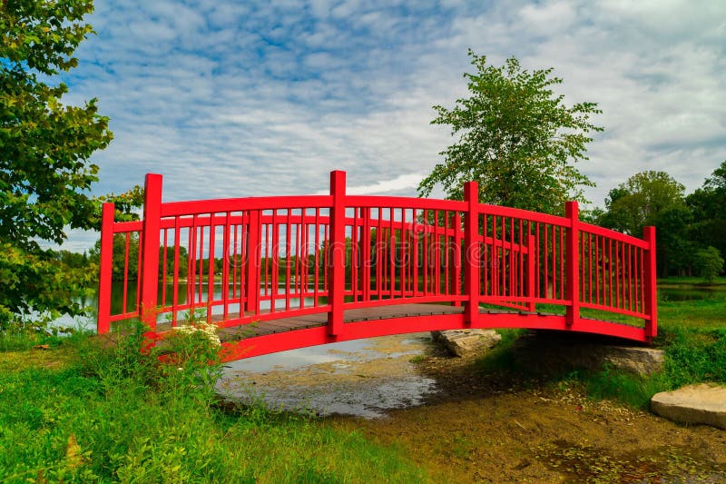 Striking Red Bridge at Ariel-Foundation Park in Mount Vernon, Ohio ...