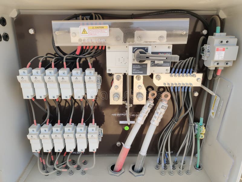 String Monitoring Box for Solar Module Connection and Power Evacuation ...