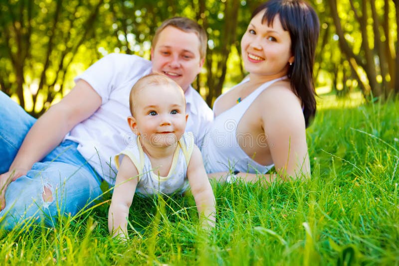 Strisciare del bambino fotografia stock. Immagine di caucasico - 10241506