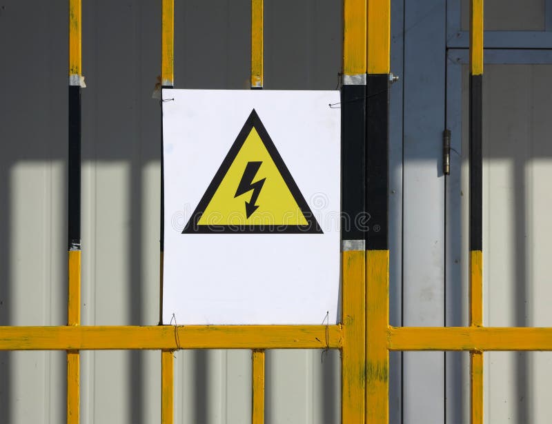 Strom-Warnzeichen stockbild. Bild von zeichen, schwarzes - 35006999