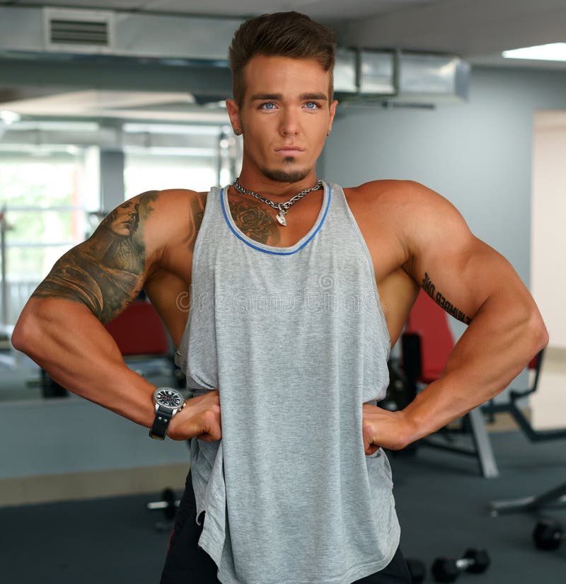 133 Handsome Male Bodybuilder Straining Press Stock Photos - Free ...