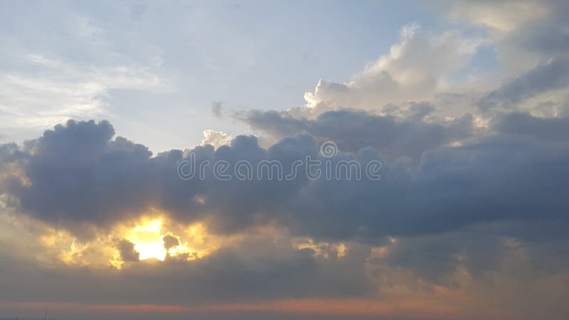 Strong Sun Light Behind Thick Cloud Stock Photos - Free & Royalty-Free ...