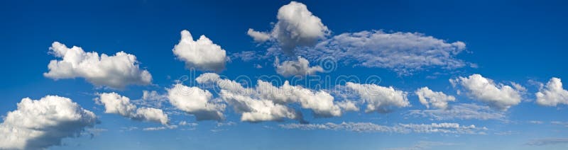 Strook van wolken stock afbeelding. Image of grijs, katoen - 25927575